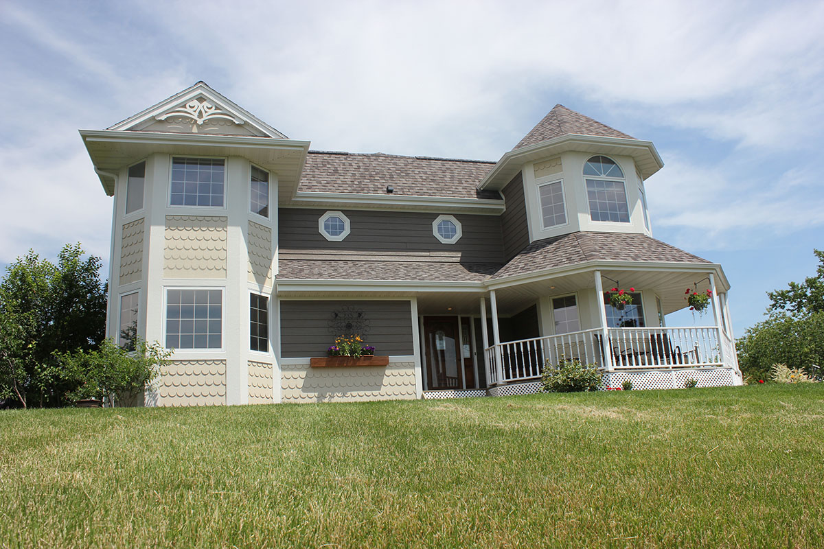 LP Smartside: Montana Suede Siding: White Trim: Almond Scallop: North ...
